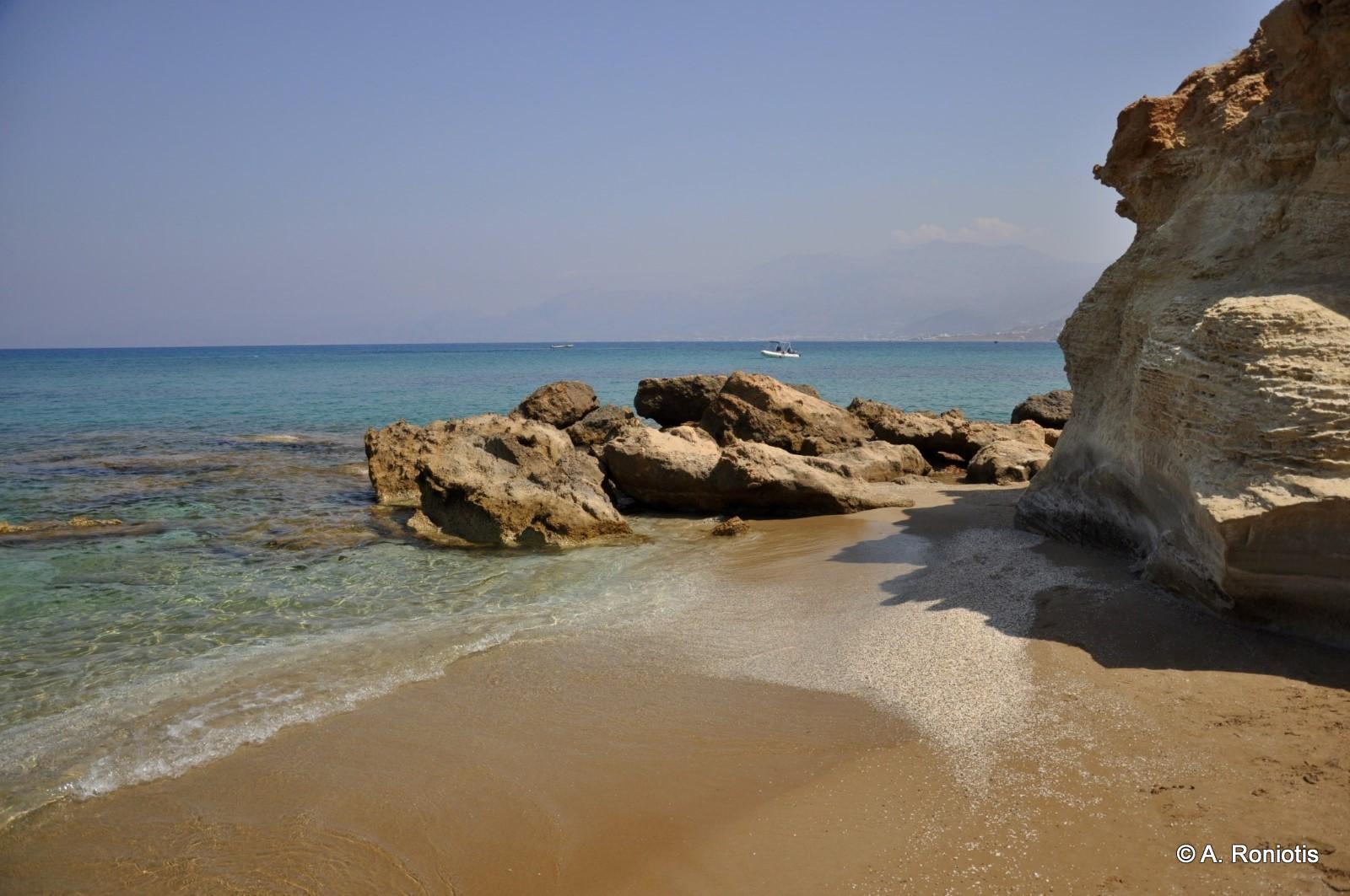 ⭐ Travel Guide for Island Crete ⛵, Greece - Sarandaris coves