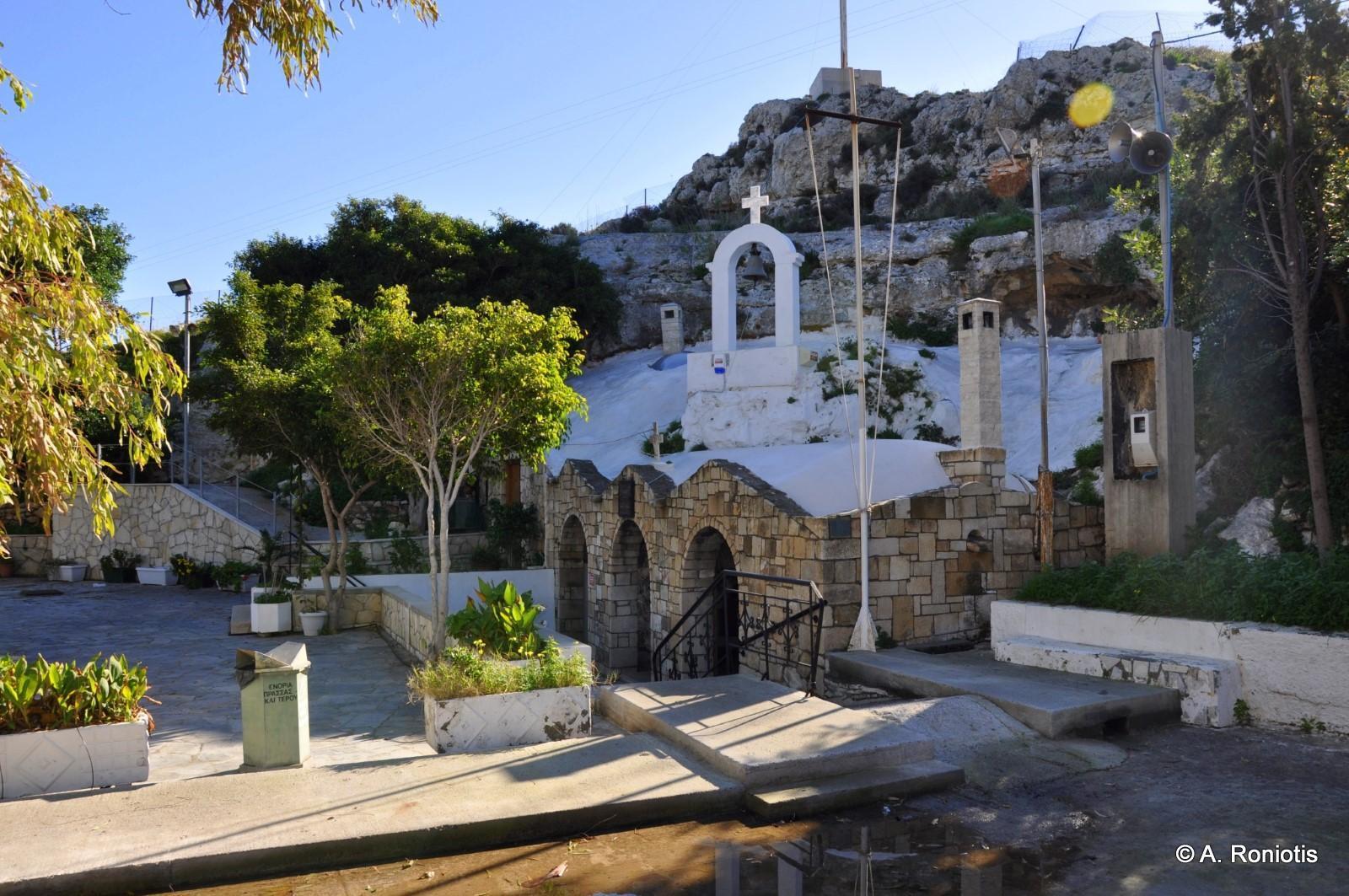⭐ Travel Guide for Island Crete ⛵, Greece - Karteros beach