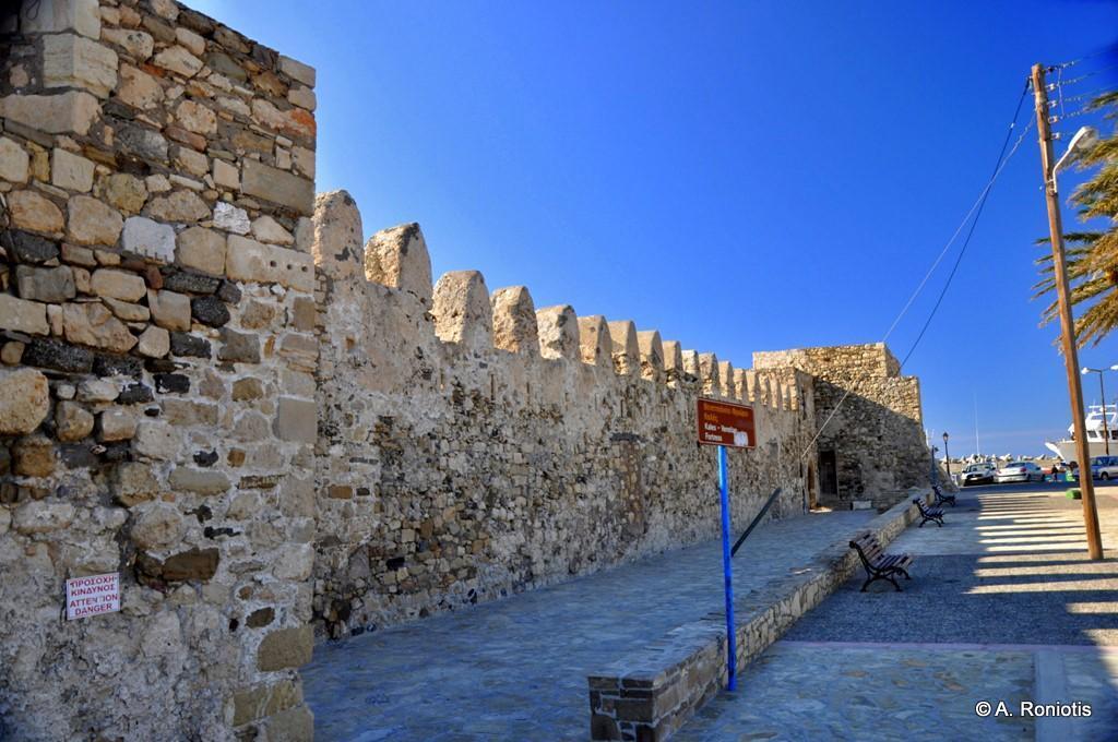 ⭐ Travel Guide for Island Crete ⛵, Greece - Ierapetra beach