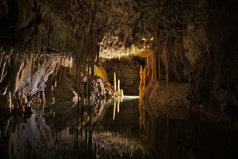 ⭐ Travel Guide for Island Crete ⛵, Greece - Cave Big Psistraki